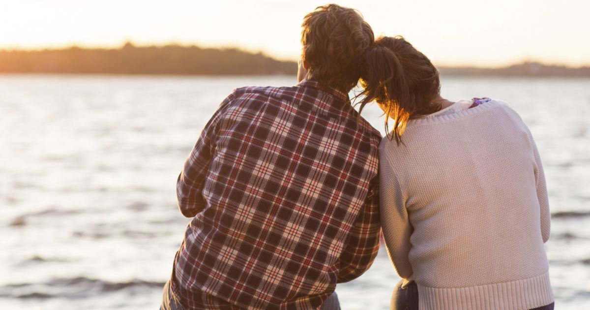 Les 5 différences entre l'amour et l'attachement - Terrafemina