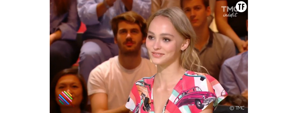 Lily-Rose Depp : très gênée sur le plateau de "Quotidien" (vidéo ...