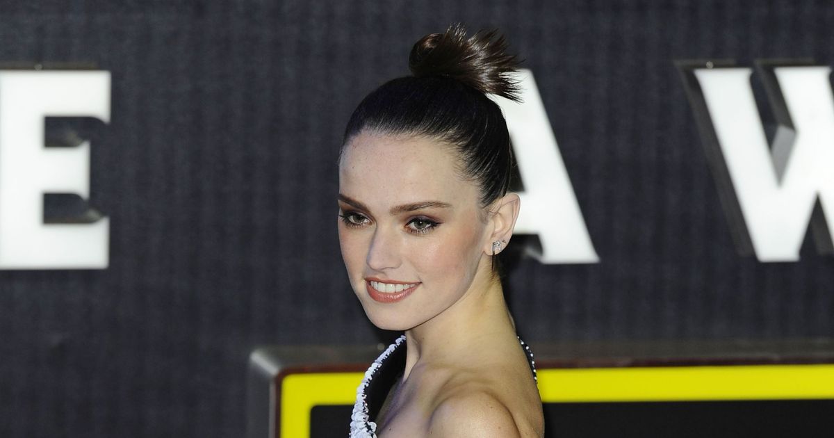 Daisy Ridley (Star Wars 7) : elle est en couple avec Charlie Hamblett ...