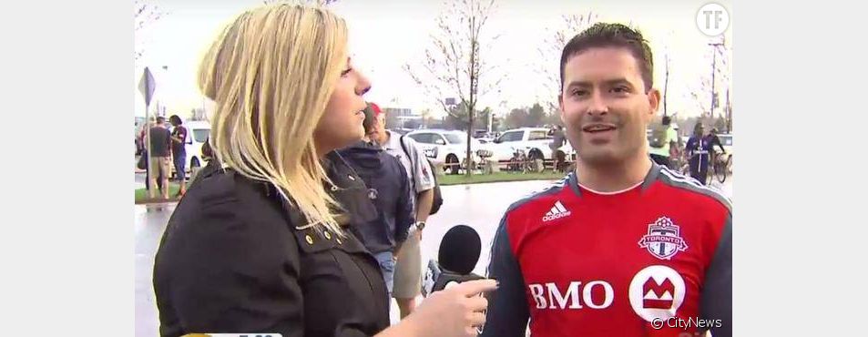 Une journaliste insultée par des supporters de foot en direct à la télé ...