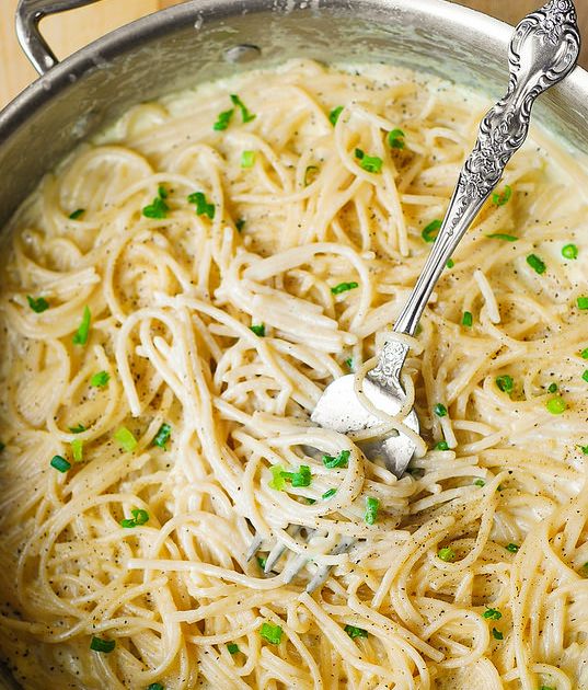 Cette recette ultra-facile de pâtes aux 4 fromages affole les gourmands ...