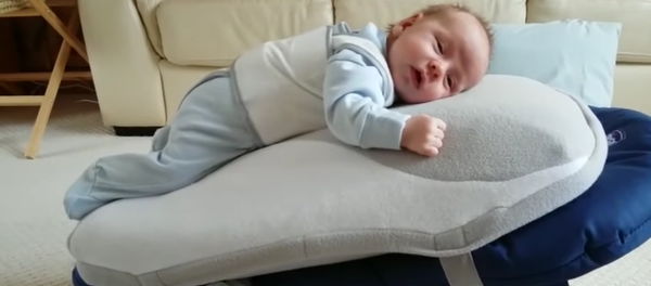 10 millions de personnes ont vu cette vidéo d'un bébé se faisant bercer ...