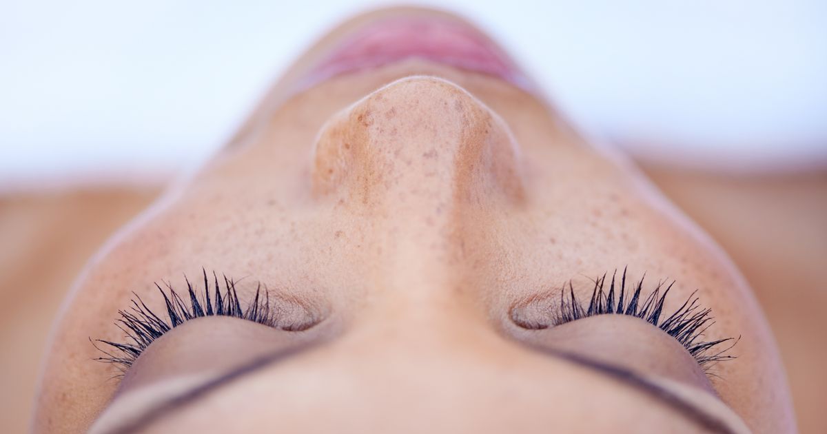 9 astuces naturelles contre les yeux gonflés - Terrafemina