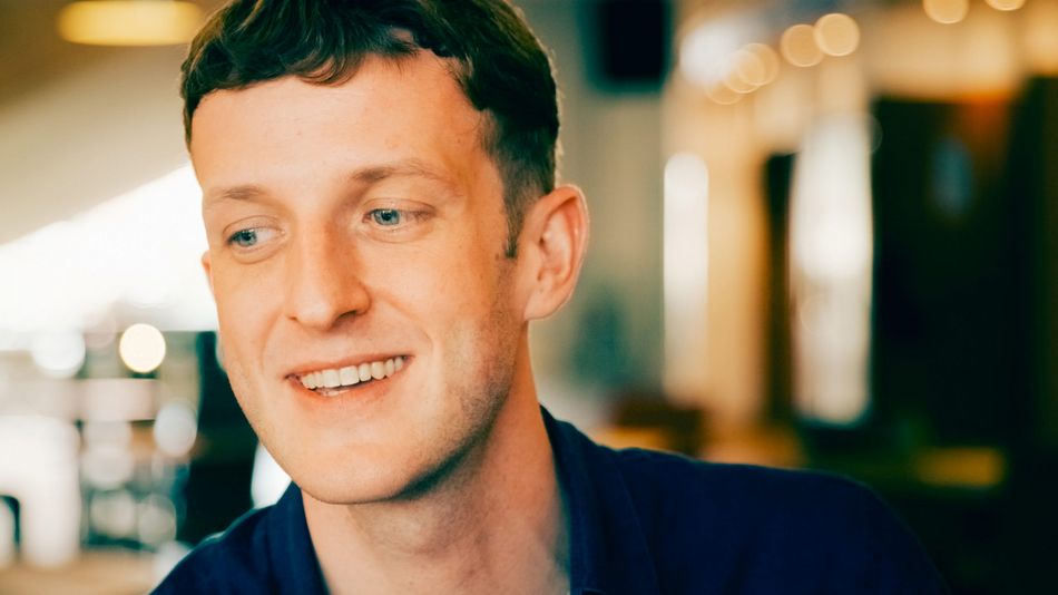 Edouard Louis : l'auteur de Eddy Bellegueule se met à nu dans un ...