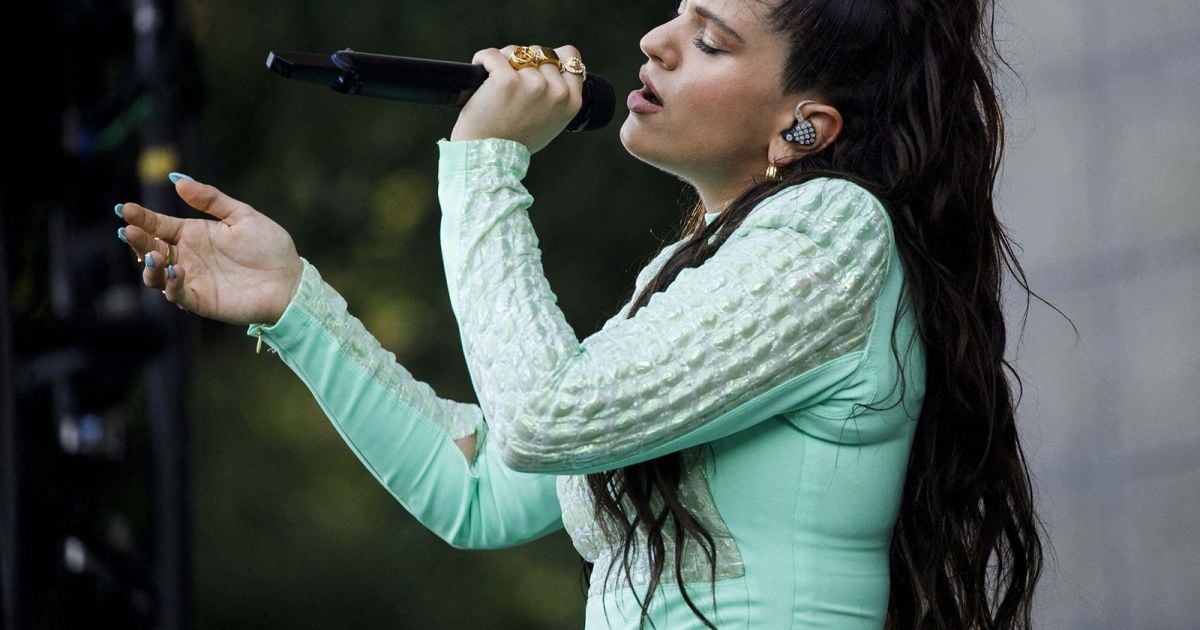 La chanteuse Rosalia célèbre son féminisme avec ce mystérieux tatouage ...