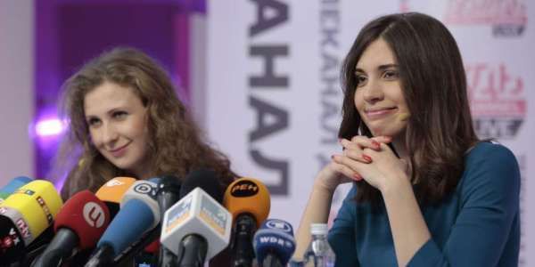 Sotchi : deux membres des Pussy Riot arrêtées pour cambriolage ...