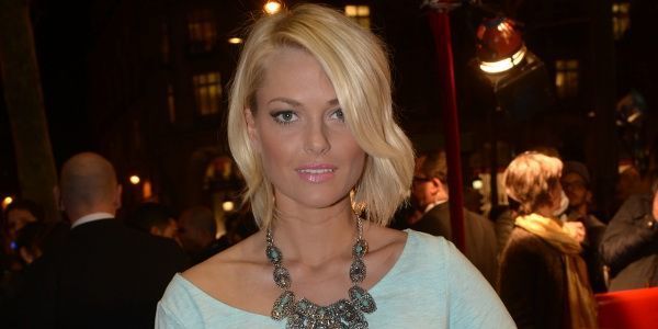 Caroline Receveur : un piercing qui fait beaucoup parler - Terrafemina