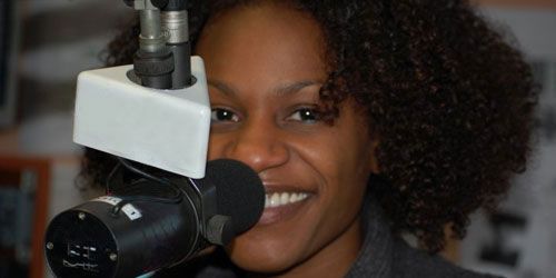 Métiers du journalisme : comment devenir Animateur Radio ? - Terrafemina