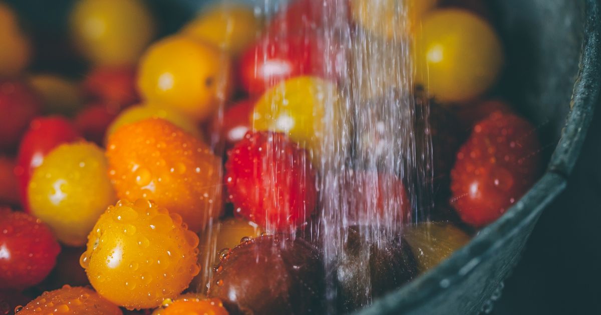 Voici la bonne méthode pour laver les fruits et les légumes - Terrafemina