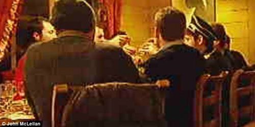 Dîner nazi dans les Alpes : enquête et plainte du restaurateur- Vidéo ...