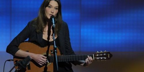 Carla Bruni revient en 2013 avec « Little French Songs » - Terrafemina
