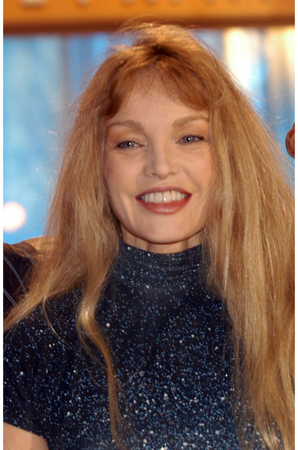 Barbie : Arielle Dombasle tacle les critiques sexistes : le diaporama ...