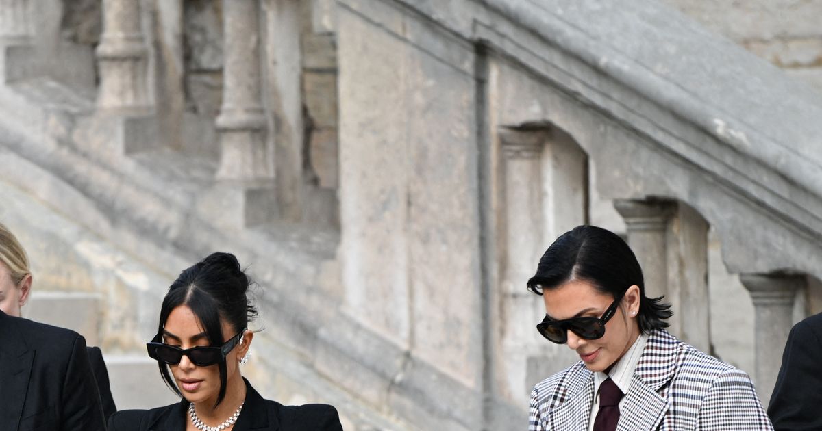 “Elle ressemble à Kim”, “de l’argent bien dépensé” : Kris Jenner dévoile son nouveau visage et ...