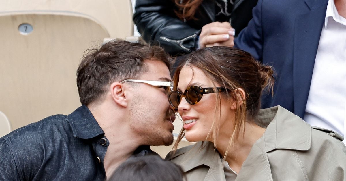 "Ce couple sonne faux", "Ils sont trop mignons" : Iris Mittenaere et Antoine Dupont ...